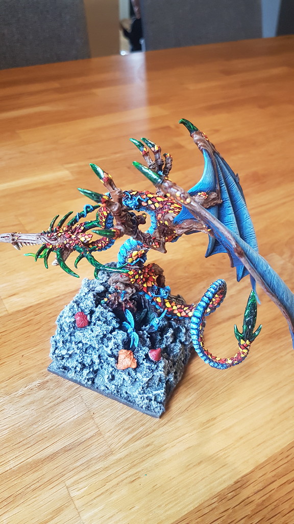 Elves hugging trees, by V-Dawg - Showcase - The Kings of War forum